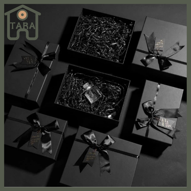 Hard Gift Box with Black Bowknot Ribbon Christmas Square Gift Box For ...