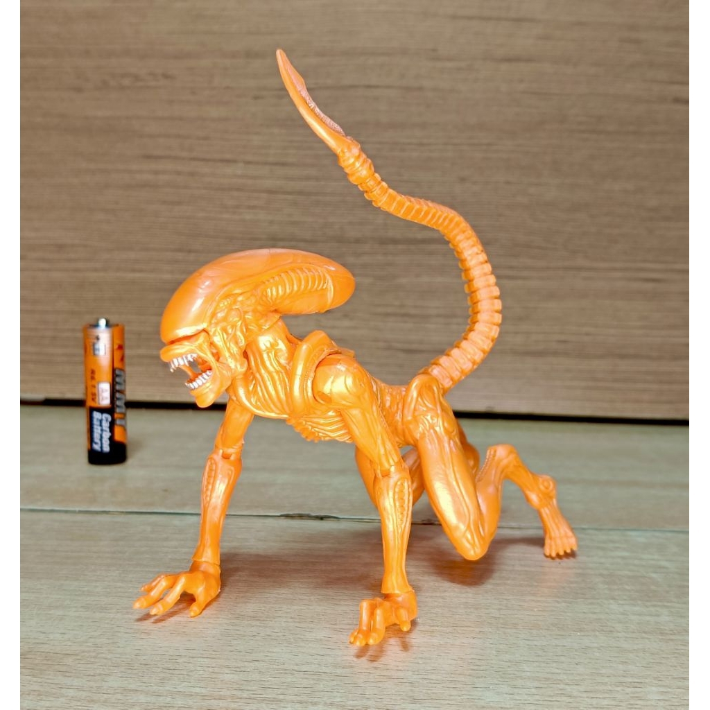 Preloved Orange Alien articulated | Shopee Philippines