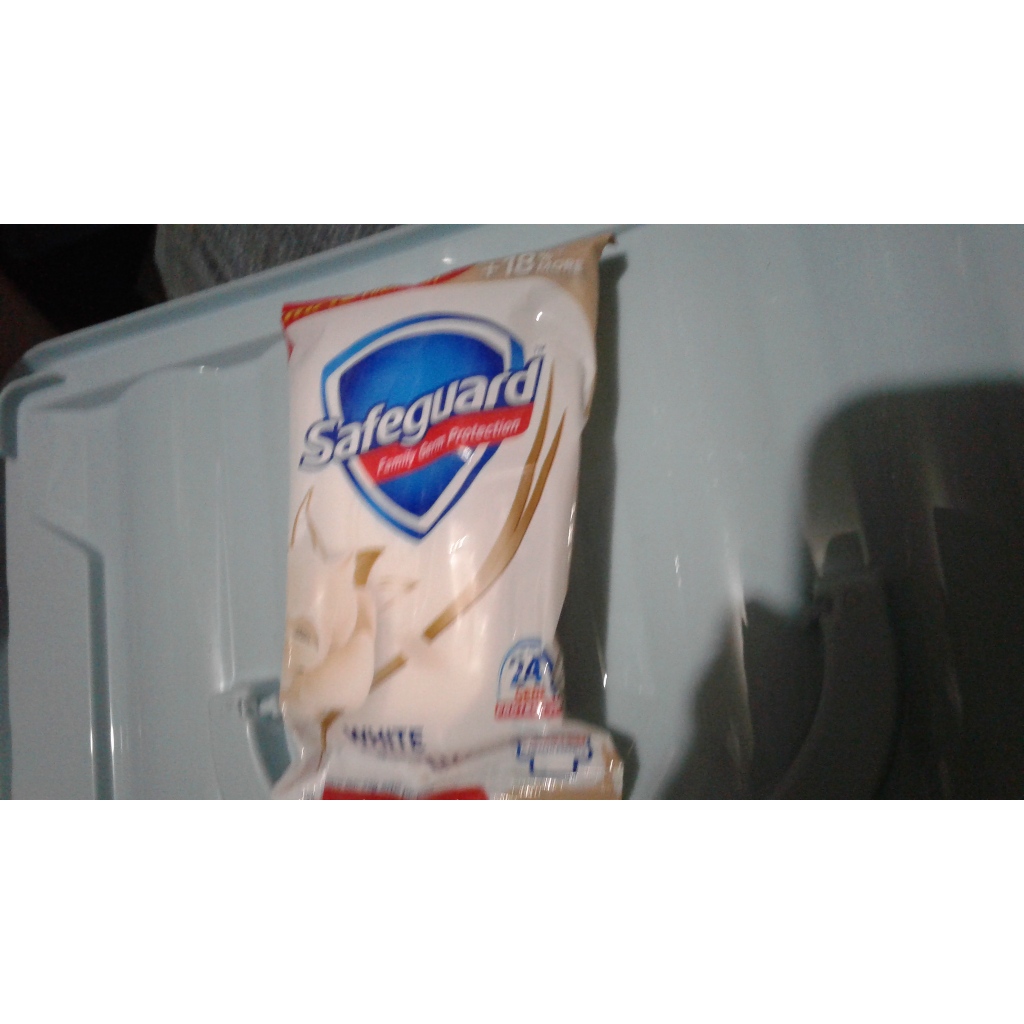 SAFEGUARD SOAP EXTRA STRONG COOLING FRESH WHITE 65G PACK SKIN FACE BLUE ...