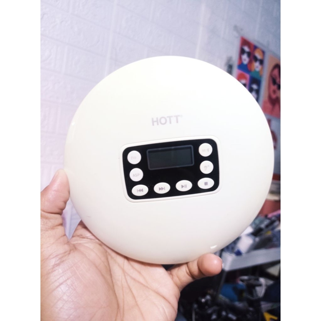 Discman HOTT CD711T Bluetooth Rechargeable Perfect working | Shopee ...