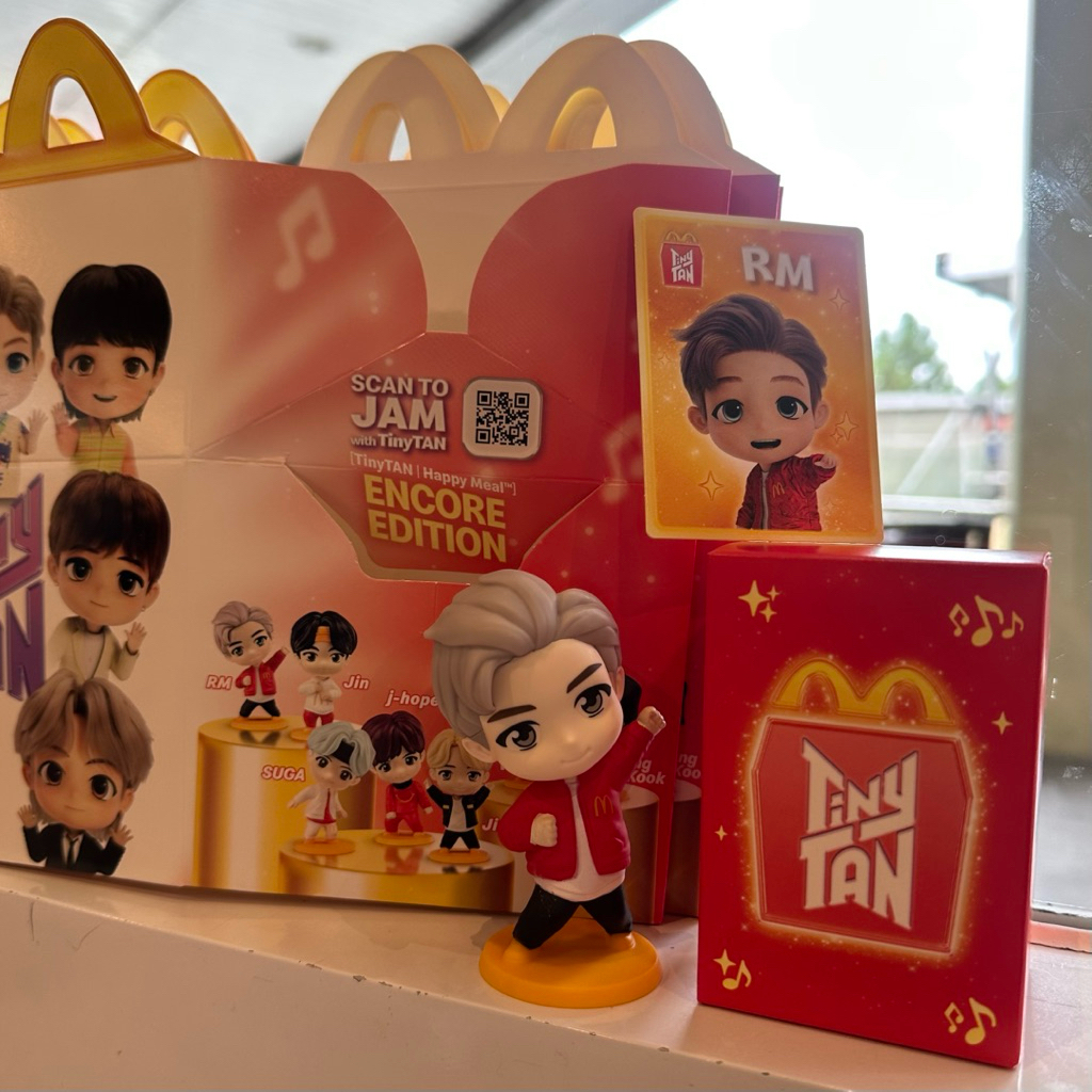 OFFICIAL mcdo x bts tiny tan figures throwback and encore version jhope ...