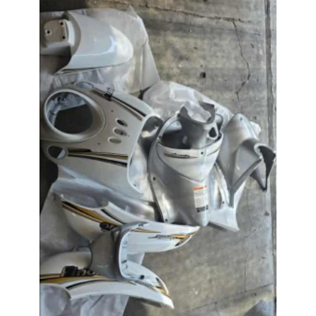 FINOS SET FAIRING WHITE /SILVER | Shopee Philippines