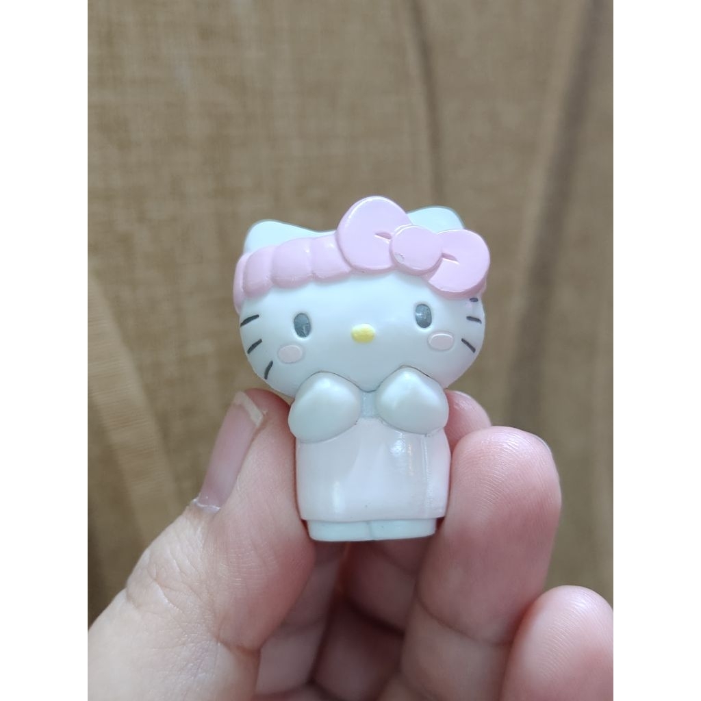 Sanrio Hello Kitty Figure | Shopee Philippines