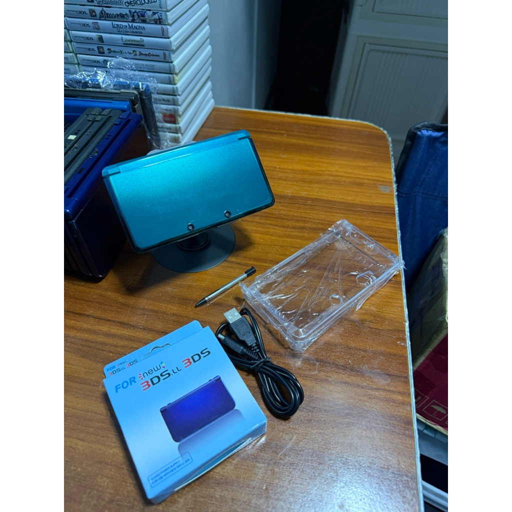 Nintendo Old Regular 3DS Cyan Blue (Presentable, Barely Used, Cfw w ...