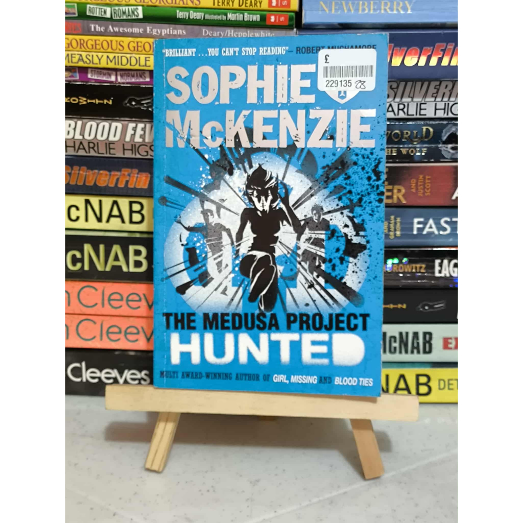 The Medusa Project: Hunted by Sophie McKenzie - Young Adult /Action ...