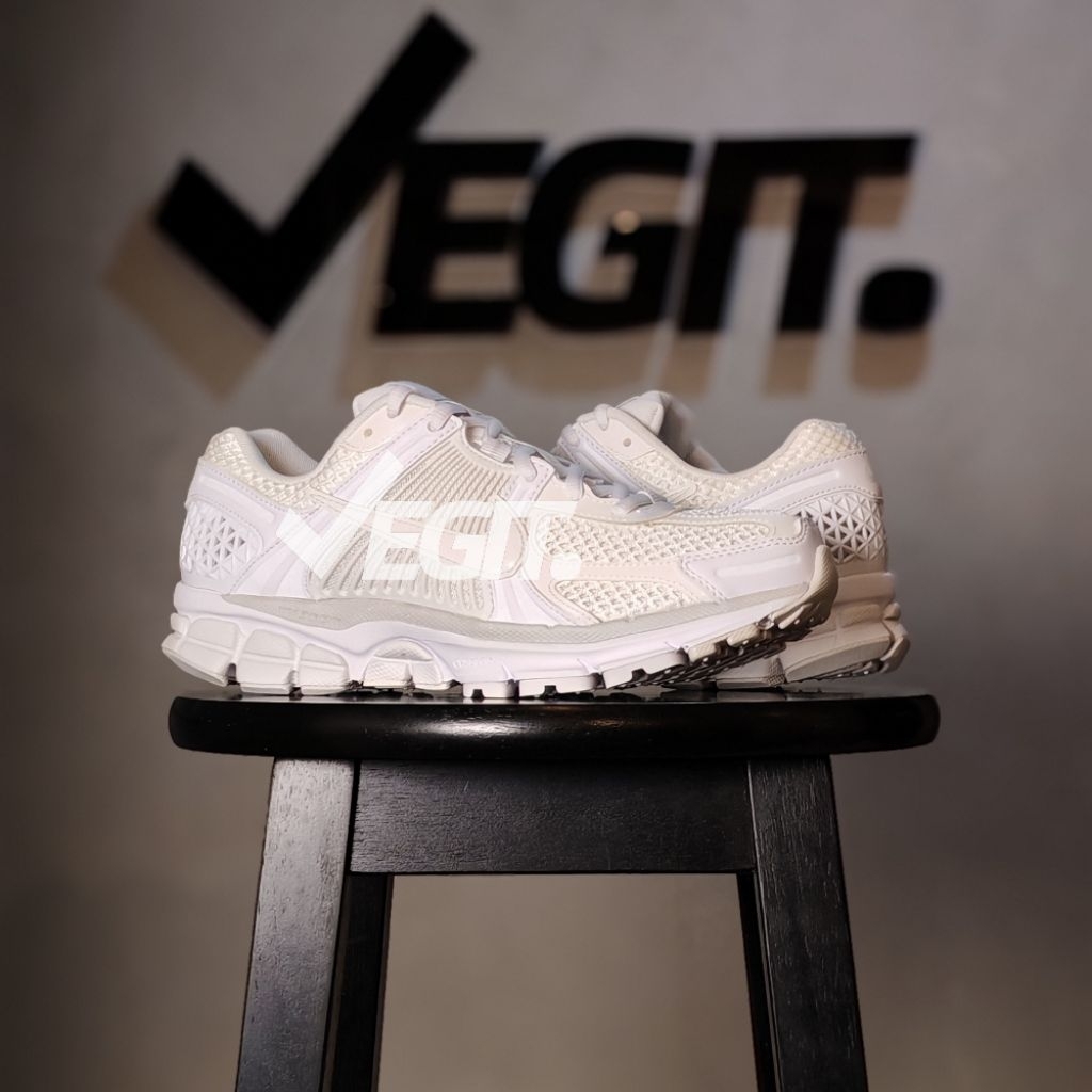Legit Vomero 5 Triple White Unisex Womens Shoes | Shopee Philippines