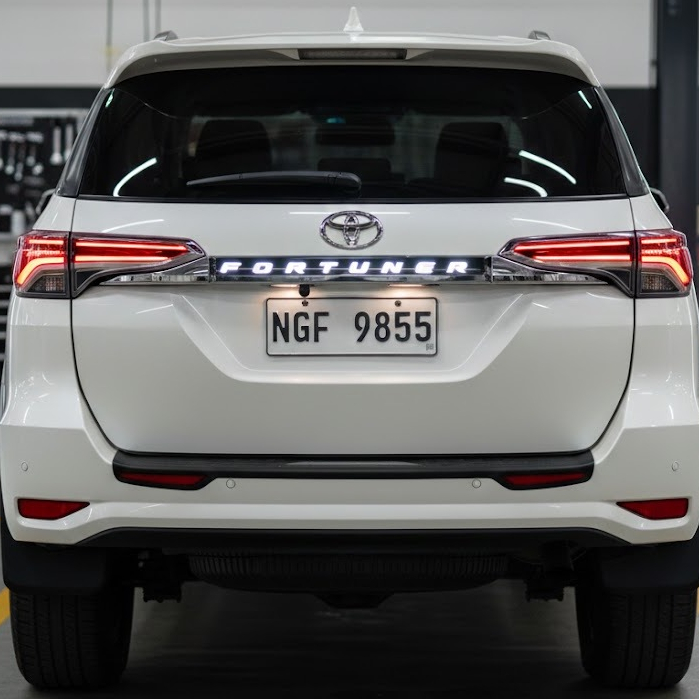 2016 - 2026 TOYOTA FORTUNER TRUNK LID CHROME BLACK WITH LINE | Shopee ...
