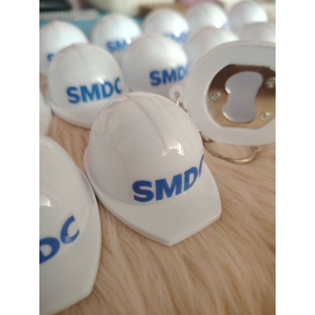 Hard hat keychain color white (customized) | Gift for Engineers and ...