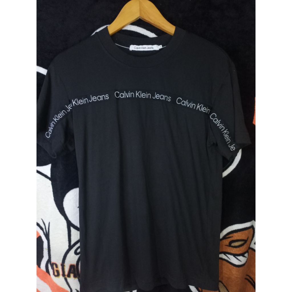 Branded Logo Tape Tee ( Thrifted ) | Shopee Philippines