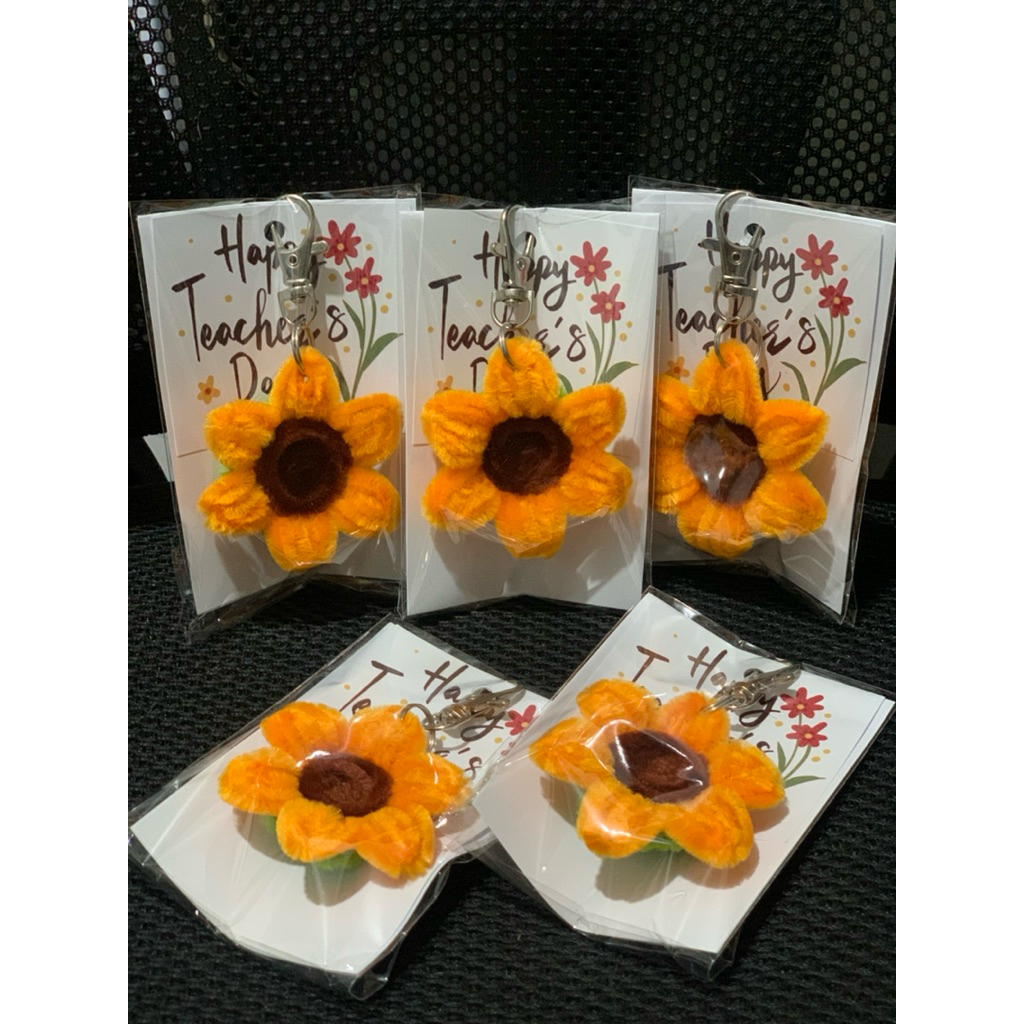 Teacher’s Day Gift Keychain Fuzzy Wire Flower Keychain | Shopee Philippines