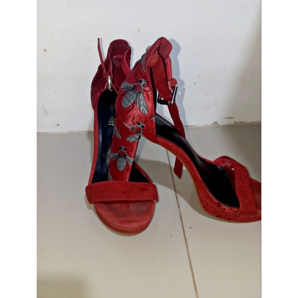 PRELOVED RED FLORAL HEELED SANDAL BY 9 W | Shopee Philippines