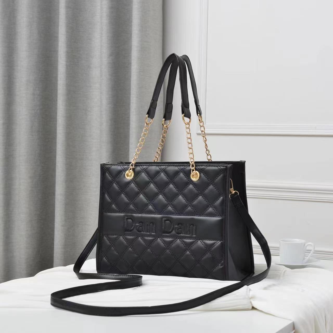 joiea #9890 /#11019 med. dan dan 2 way quilted shoulder w/ chain sling ...