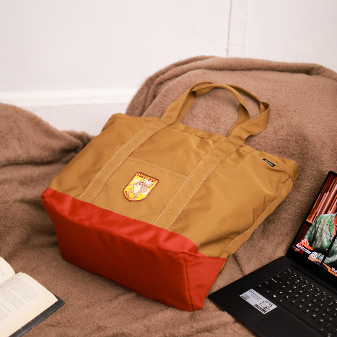 Adventure Looney Tunes Collection Duffel Travel Bag Bailey | Shopee ...