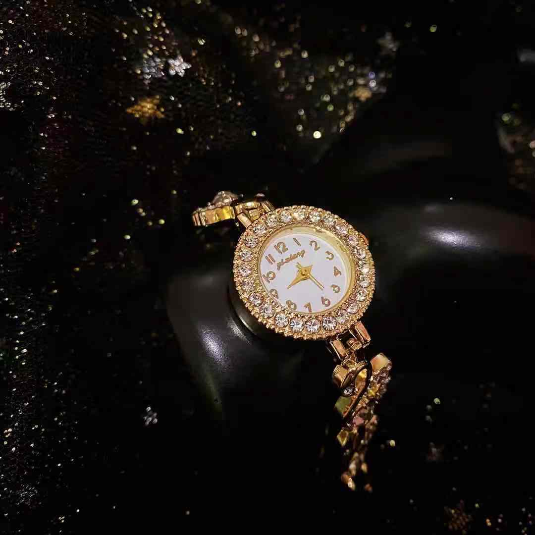 [Maii] CS Crystal Luxury Gold Ladies Watch W0102 | Shopee Philippines