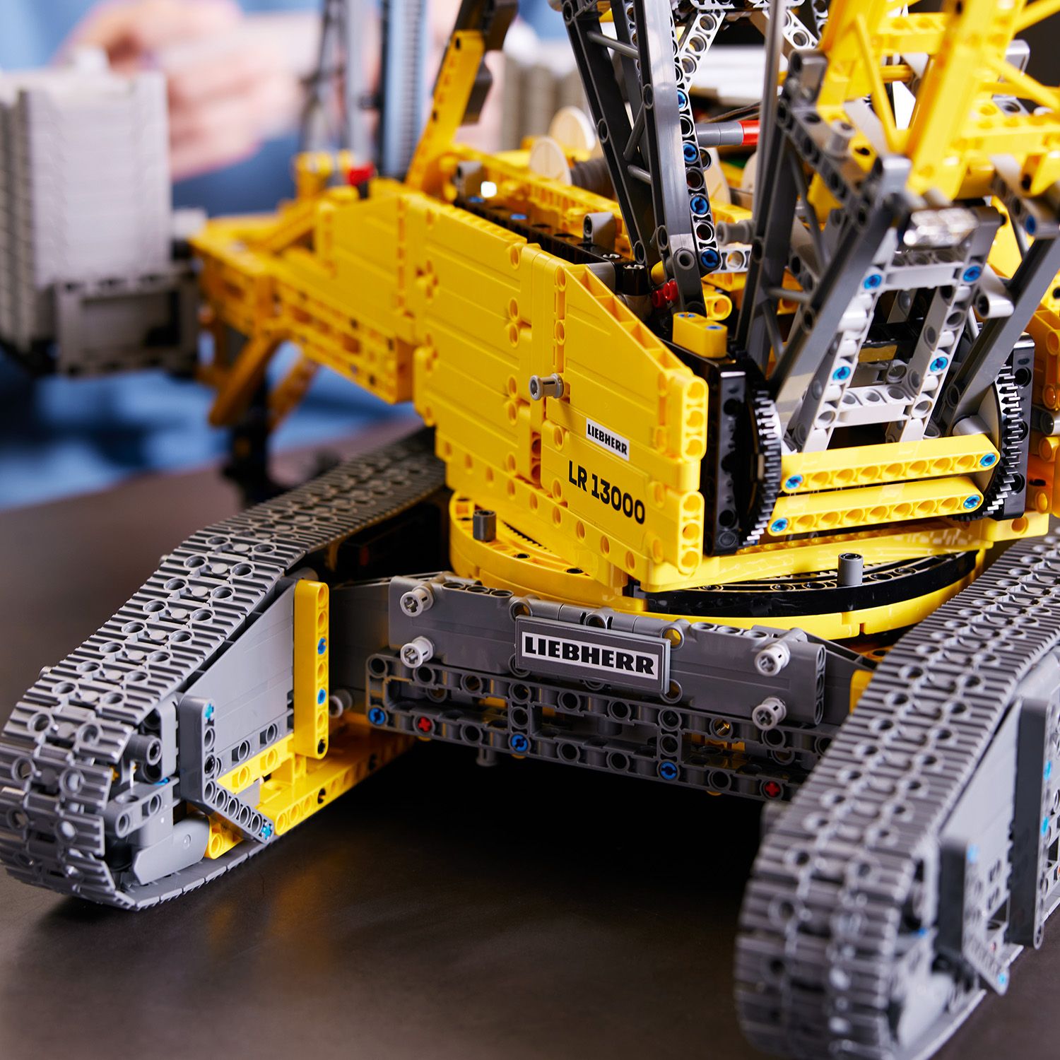 LEGO Technic 42146 Liebherr Crawler Crane LR 13000 Building Kit (2,883 ...