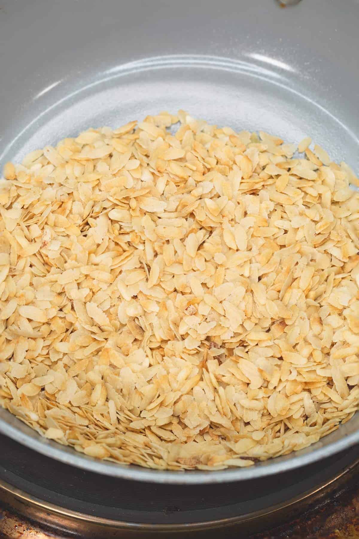 1 Kilogram Pinipig Toasted Cooked Pinipig HaloHalo Topping Dessert ...