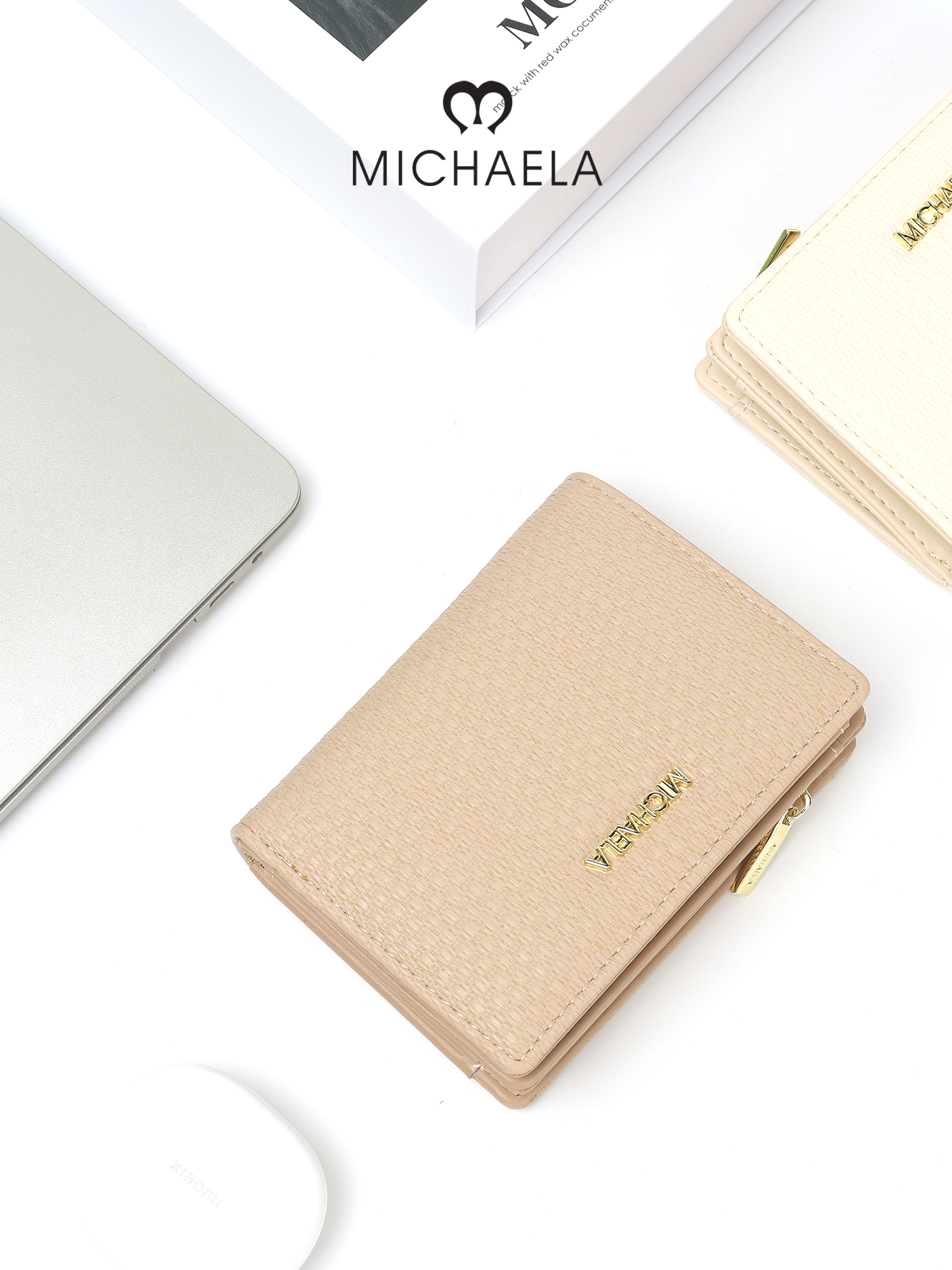 MICHAELA Straw Textured Short Wallet with 5 Card Holders Zip Coins ...