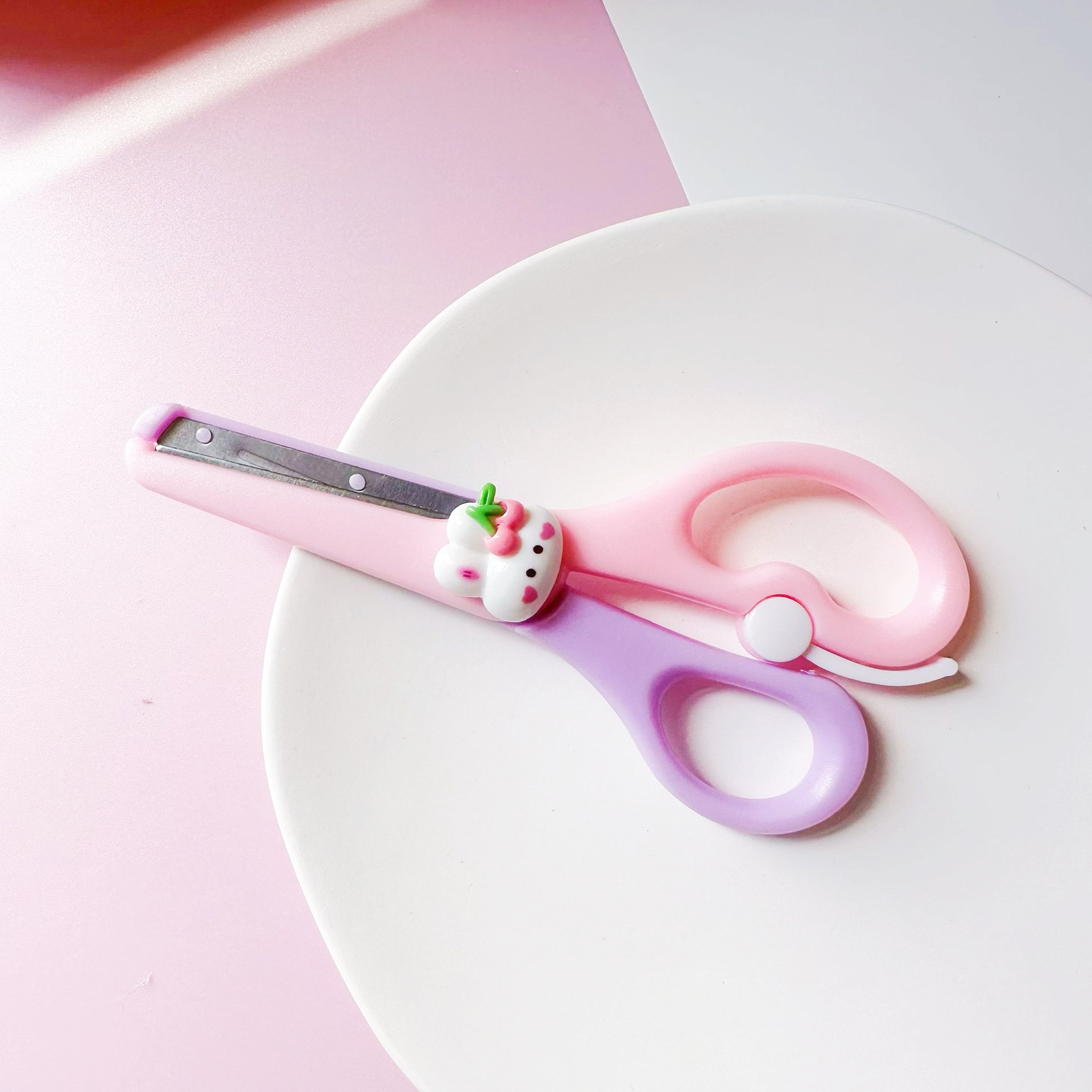 1PC two colors Cute Cartoon mini scissors children hand-cut knife ...