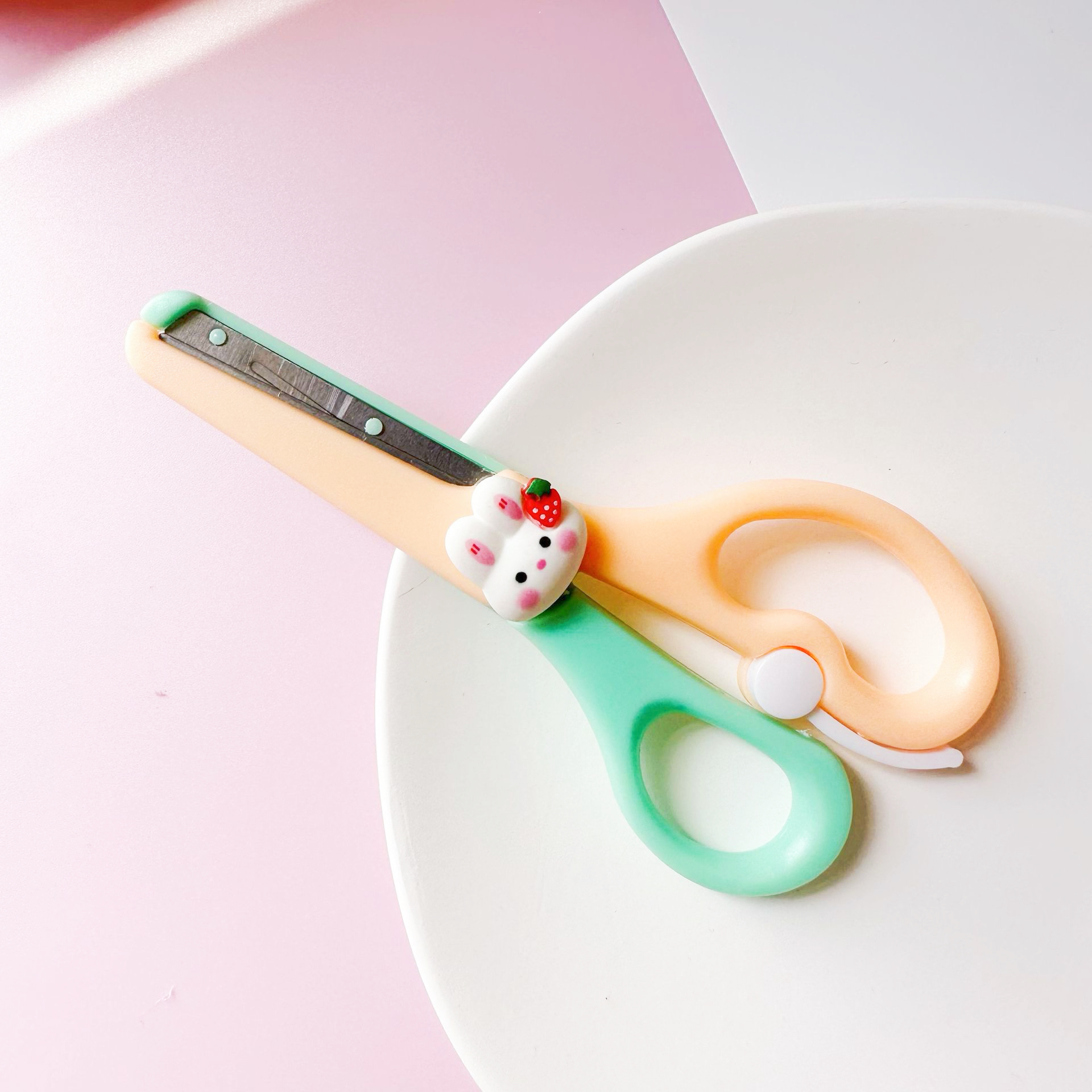 1PC two colors Cute Cartoon mini scissors children hand-cut knife ...