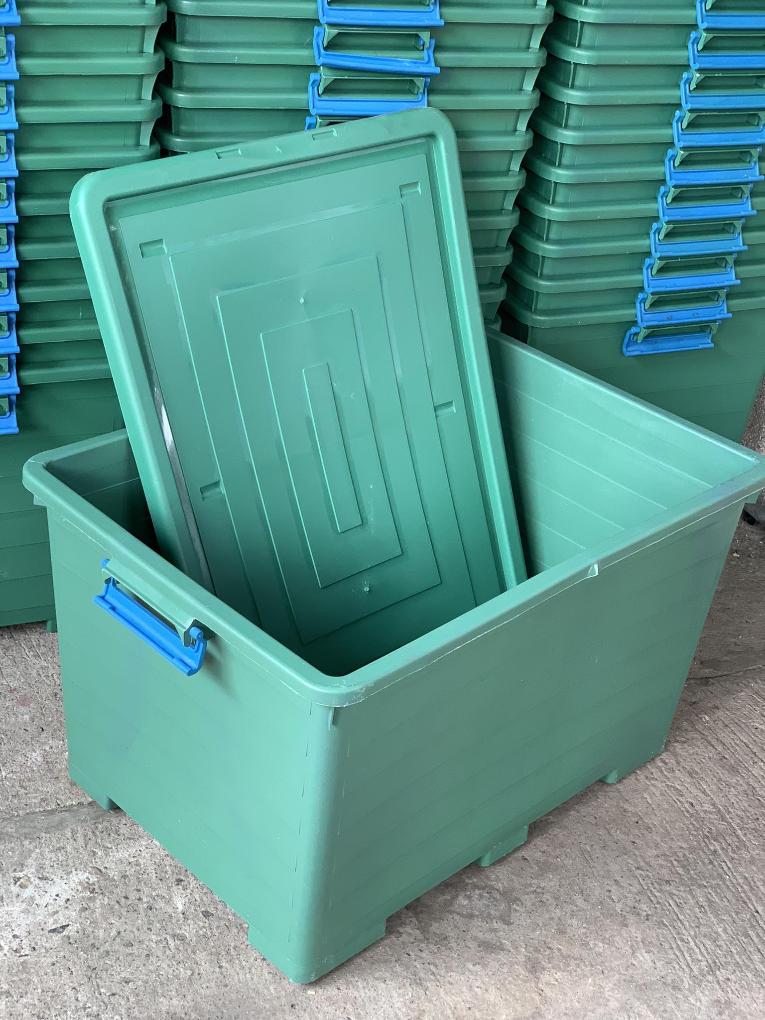 163 LITERS HEAVY DUTY Storage Box WITH WHEELS and cover | Shopee ...