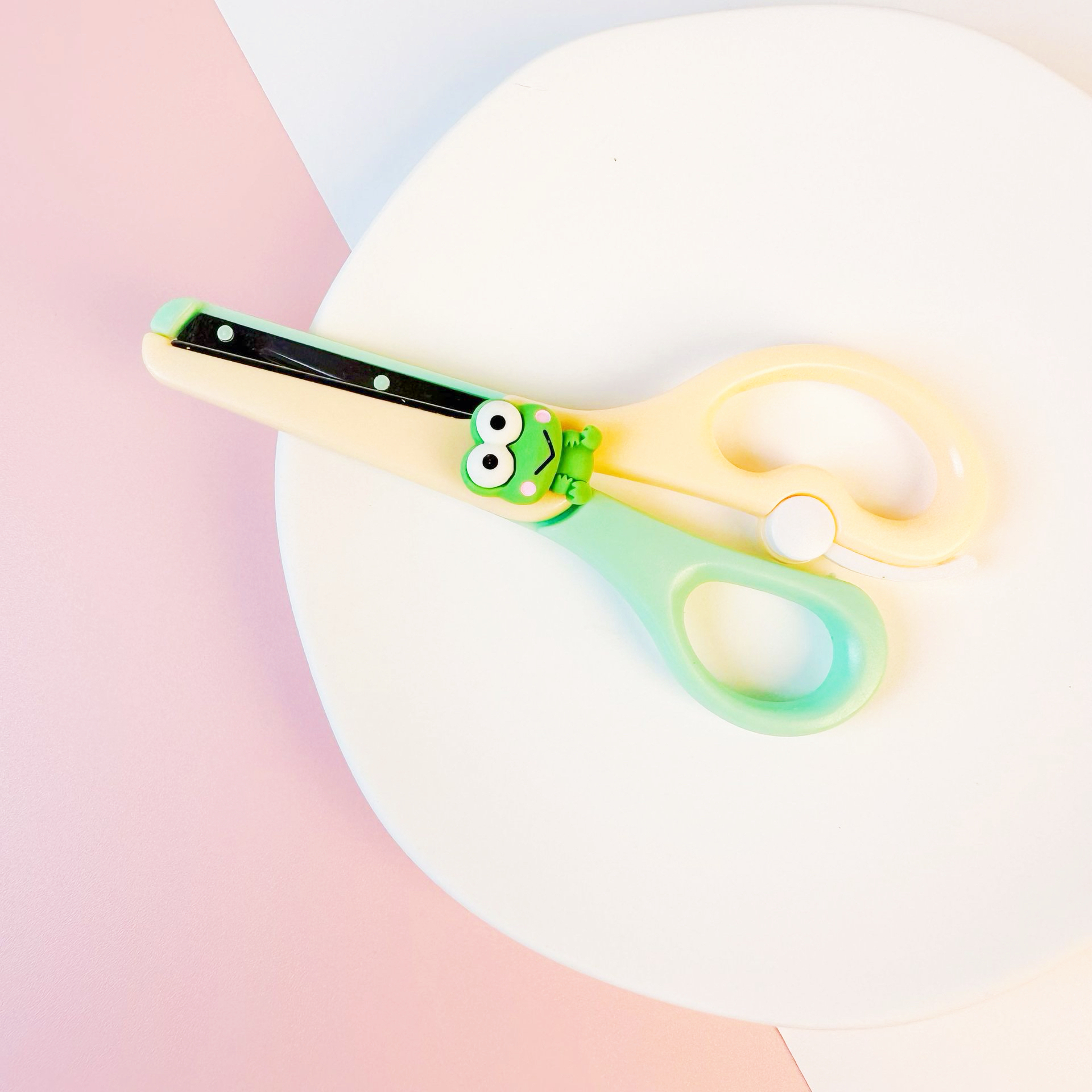 1PC two colors Cute Cartoon mini scissors children hand-cut knife ...