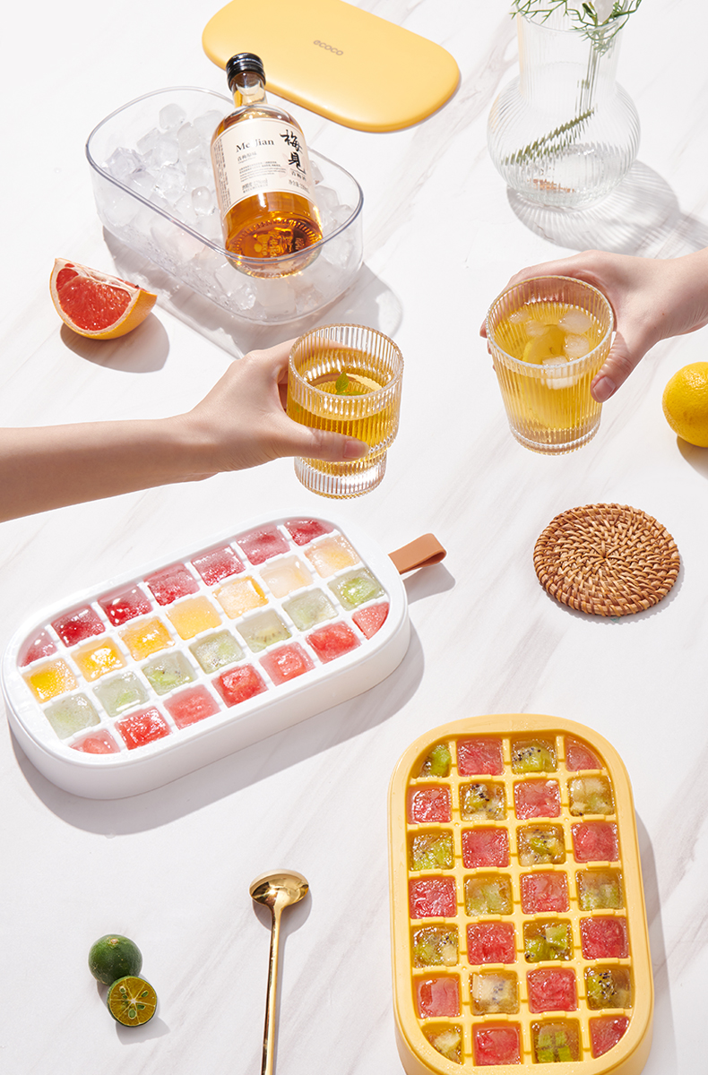 Ecoco Ice Molder Plastic with Bucket and Scoop Ice Cube Tray for ...