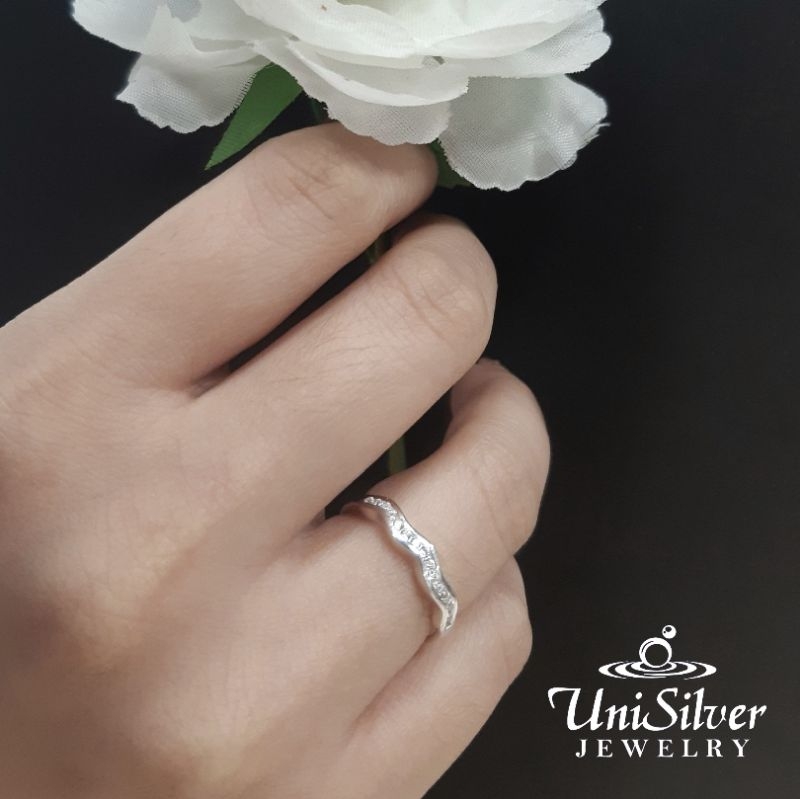 Unisilver 925 Sterling Silver Wave Pattern Ring With CZ Stones (RS472 ...
