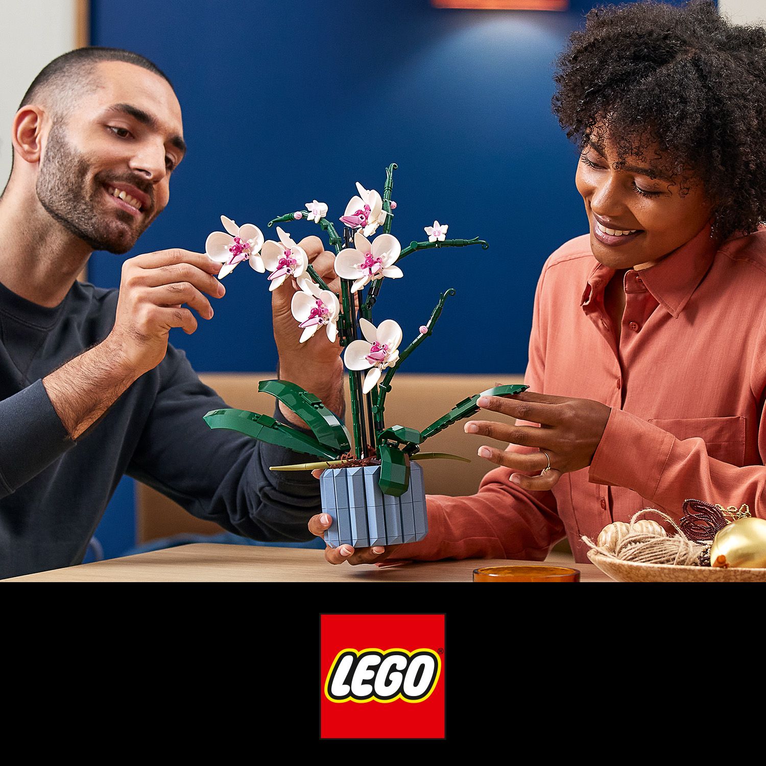 LEGO Icons 10311 Orchid Plant Decor Building Kit (608 Pieces), Building ...