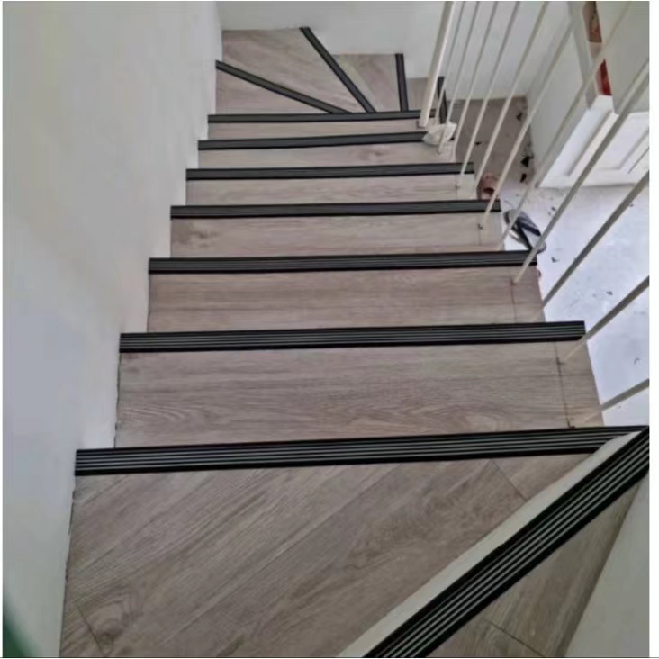 TAIWAN Rubble Stair Nosing 8 Feet(2.44M) Long L-type Stair Anti Slip ...