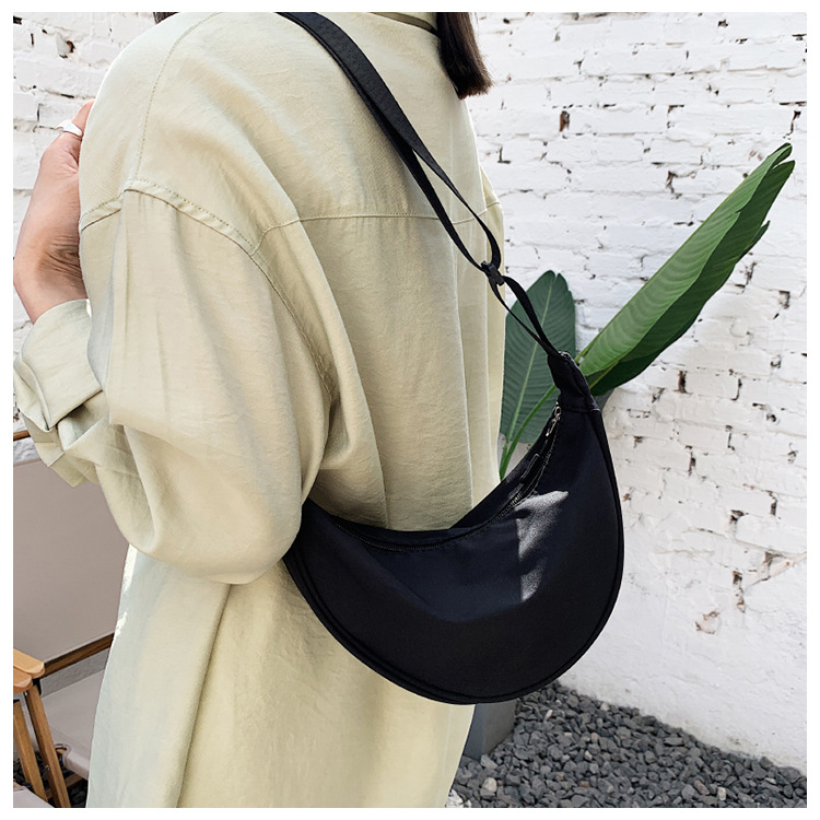 【Buy 1 Take 1】Korean New Trend Dumpling Shoulder Bag Casual Waterproof ...