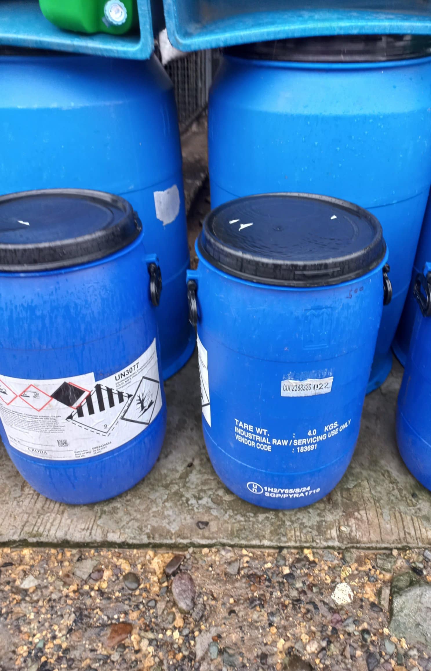 BLUE PLASTIC CONTAINER DRUM USED WITH COVER HEAVY DUTY 70 LITERS 120 ...