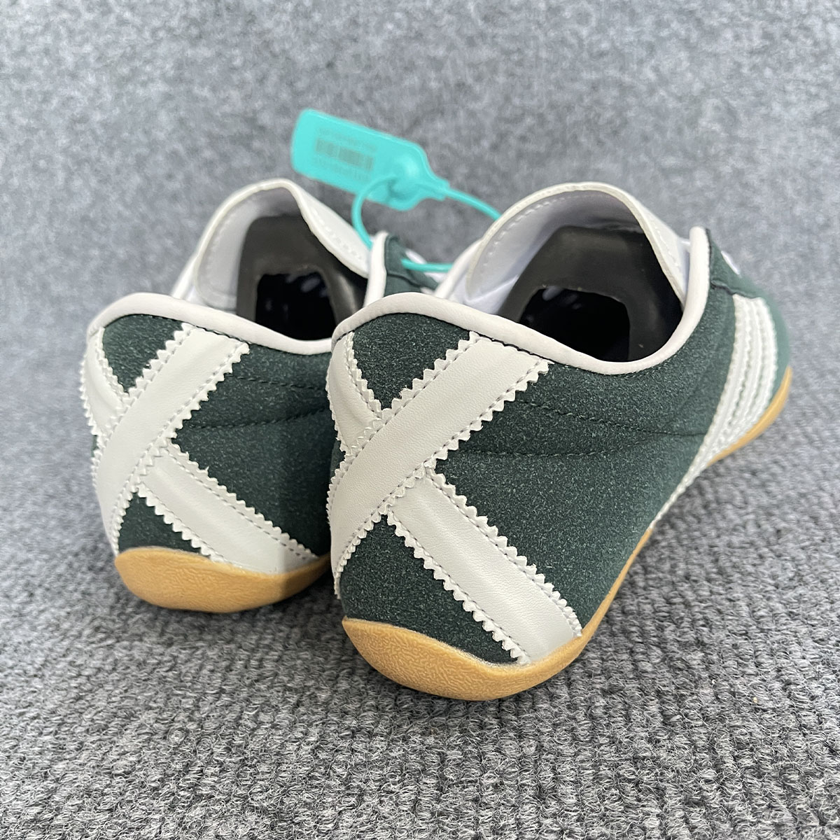 COD Fashion White Shoes classic Men For Women Breathable and odor ...