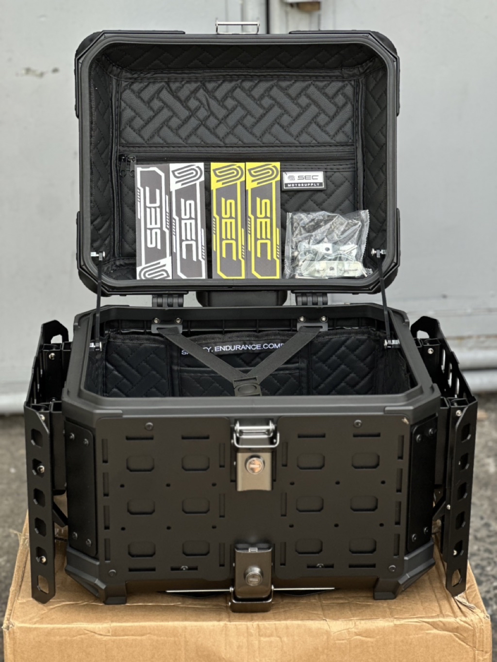 SEC CAMPER ALLOY TOP BOX 45Liters with Foldable side | Shopee Philippines