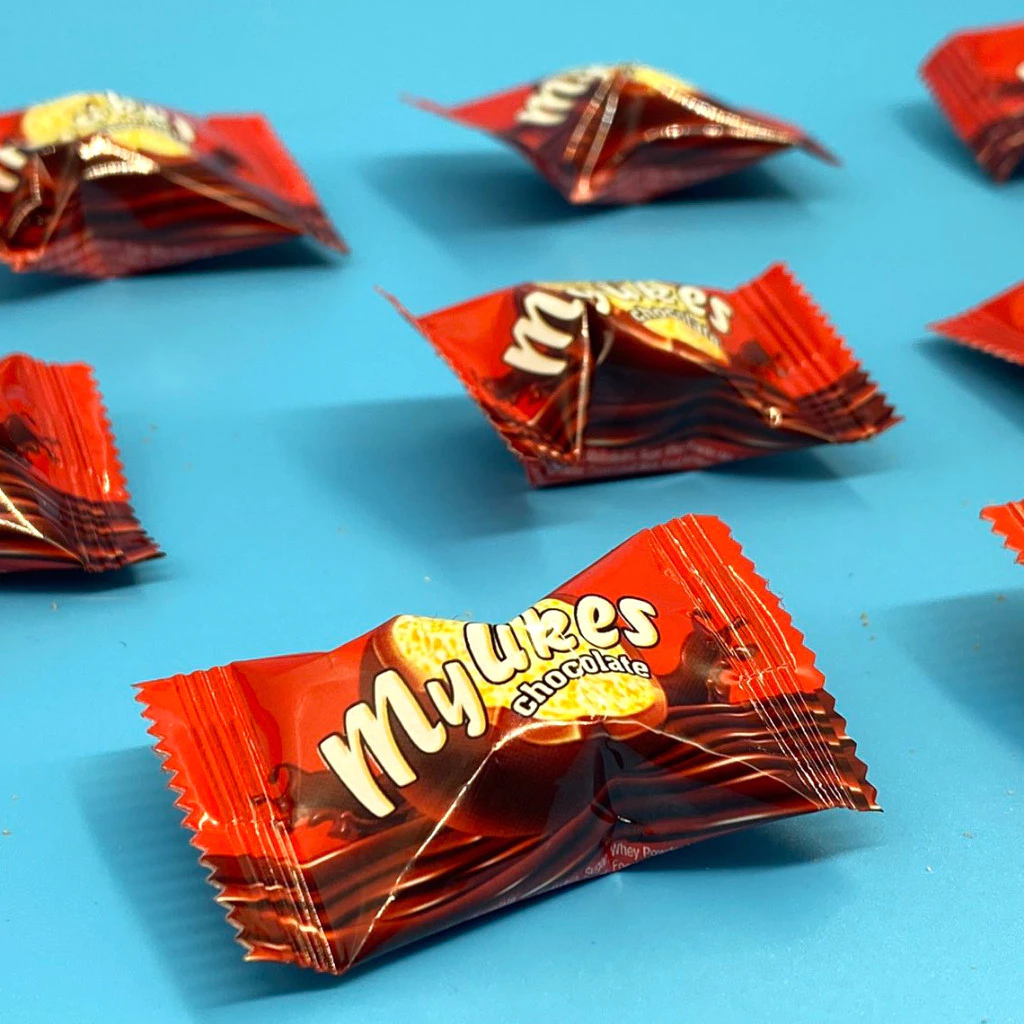 B1T1 MY LIKES CHOCOLATE MINI, Chocolate coated ball with crisp malt and ...