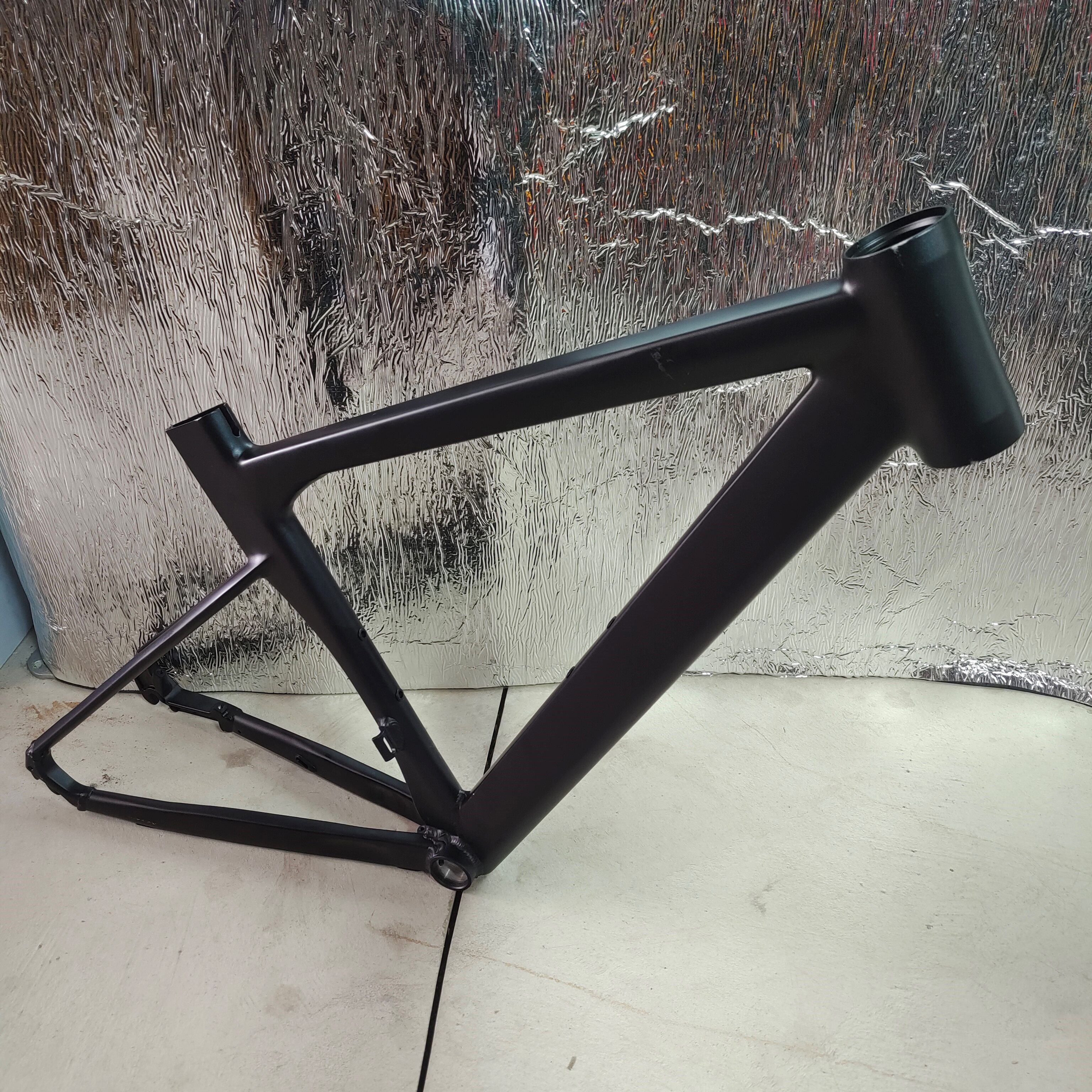 XUNWUK 700c All-Black Aluminum Frame - Urban-Chic Matte Design ...