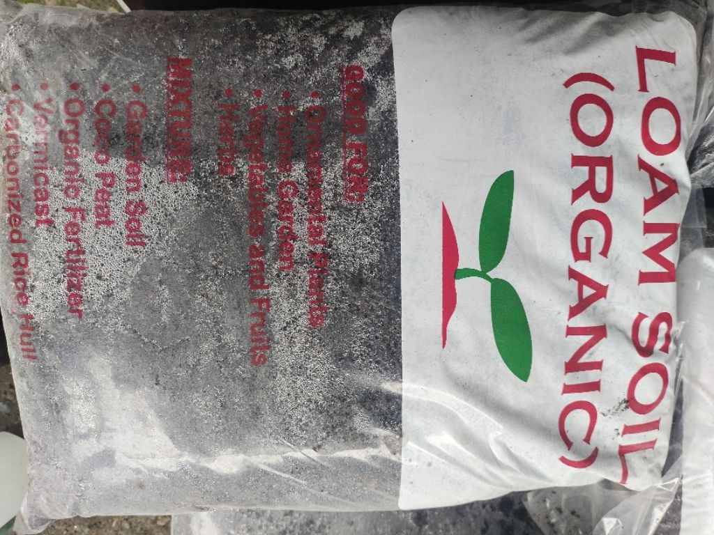 Organic Loam soil Matabang Lupa For plants Complete Organic Soil 1 Kg ...