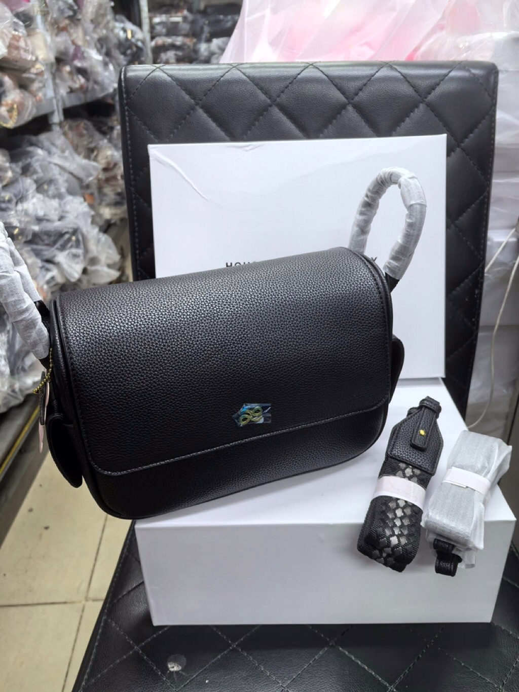 ROSEGEN HOUSE OF LITTLE BUNNY WITH BOX ( 26cm) | Shopee Philippines