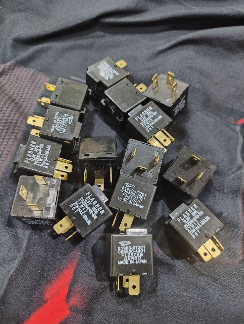 DENSO FLASHER RELAY SUZUKI 12V MADE IN JAPAN | Shopee Philippines