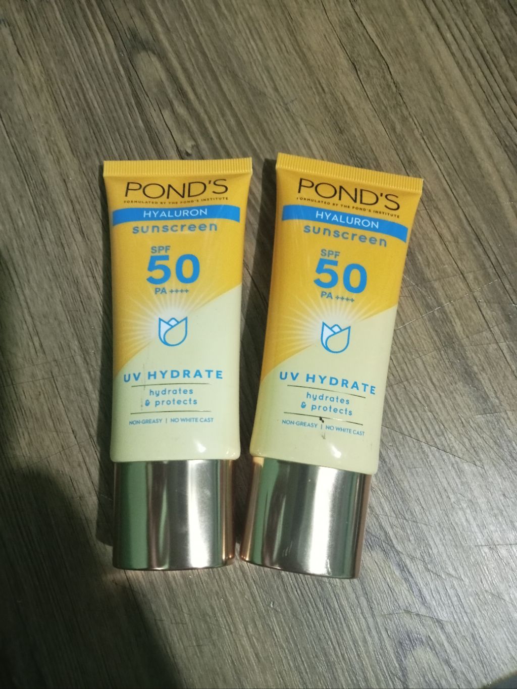 Pond's SUNSCREEN HYALURON(2 x 50mL) | Shopee Philippines
