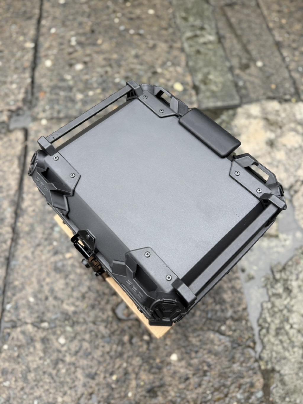 SEC RIBS 45L Hard Plastic Top Box Promo wth FREEBIES | Shopee Philippines