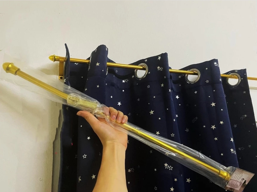 【Buy 1 Take 1】Retractable Curtain Rod (with Screws and Brackets ...