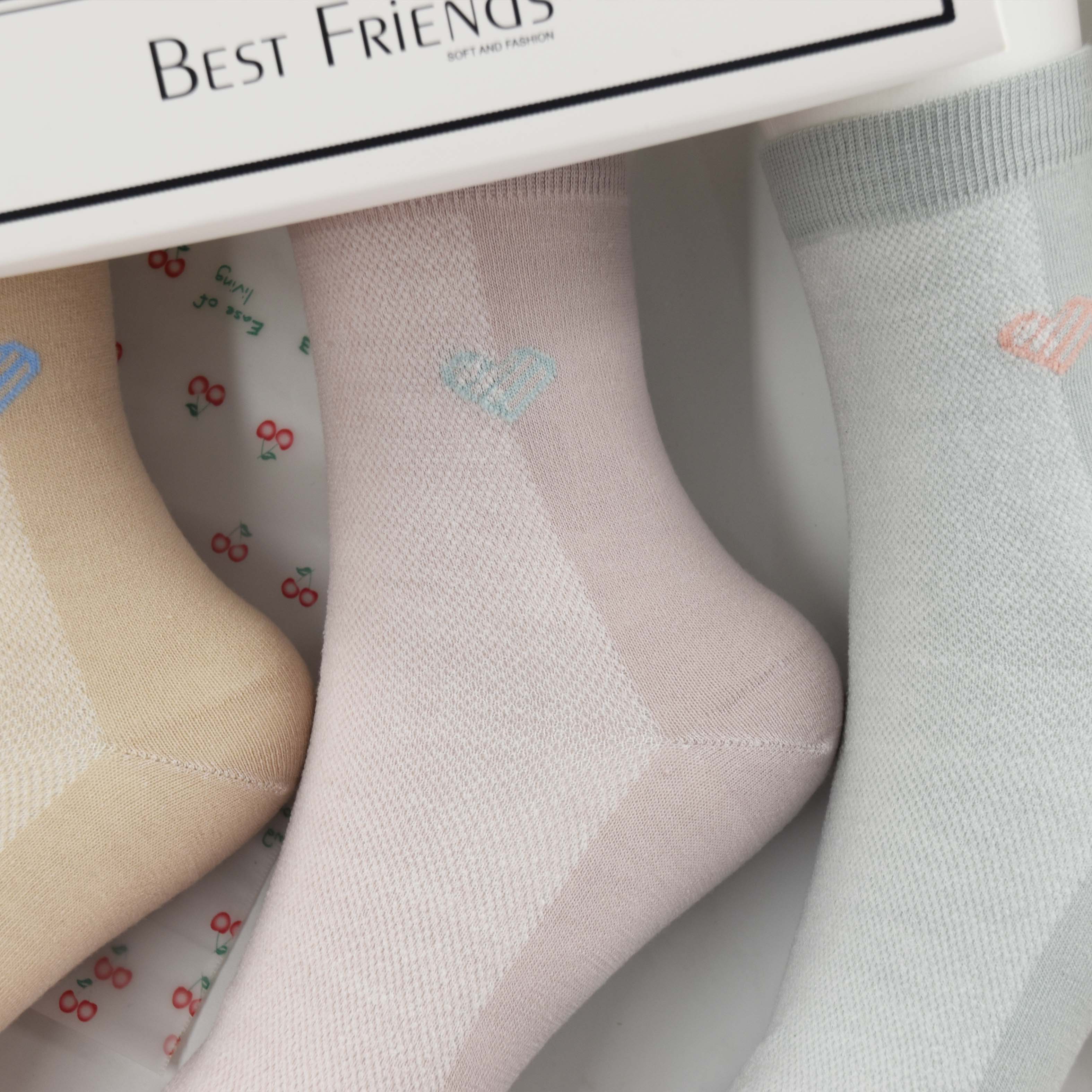 5 pairs of socks in a box, gift, Little love men's and women's socks ...