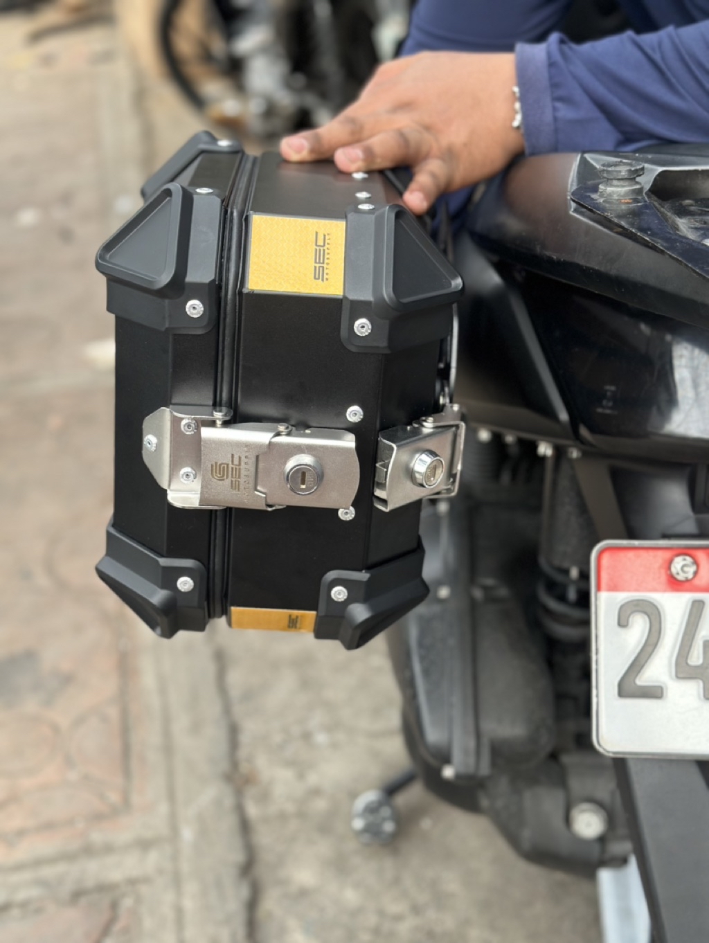 SEC 10liters Alloy Top Box with Metal Baseplate | Shopee Philippines