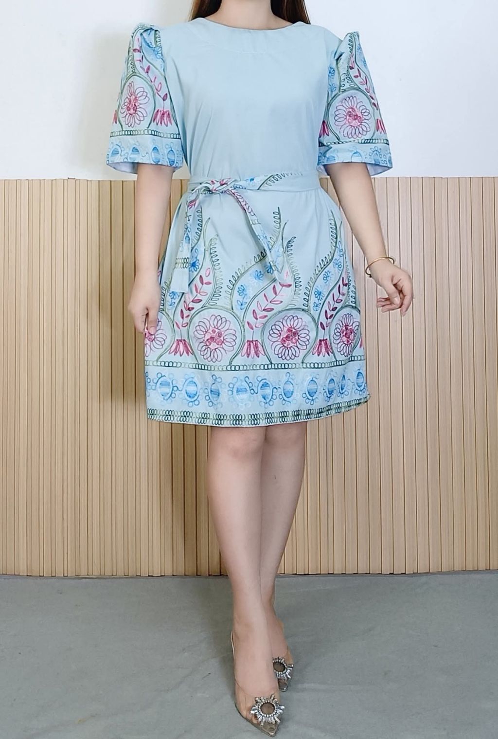 The Latest Brands Filipiniana embroidery dress with Pilon sleeves (XL ...