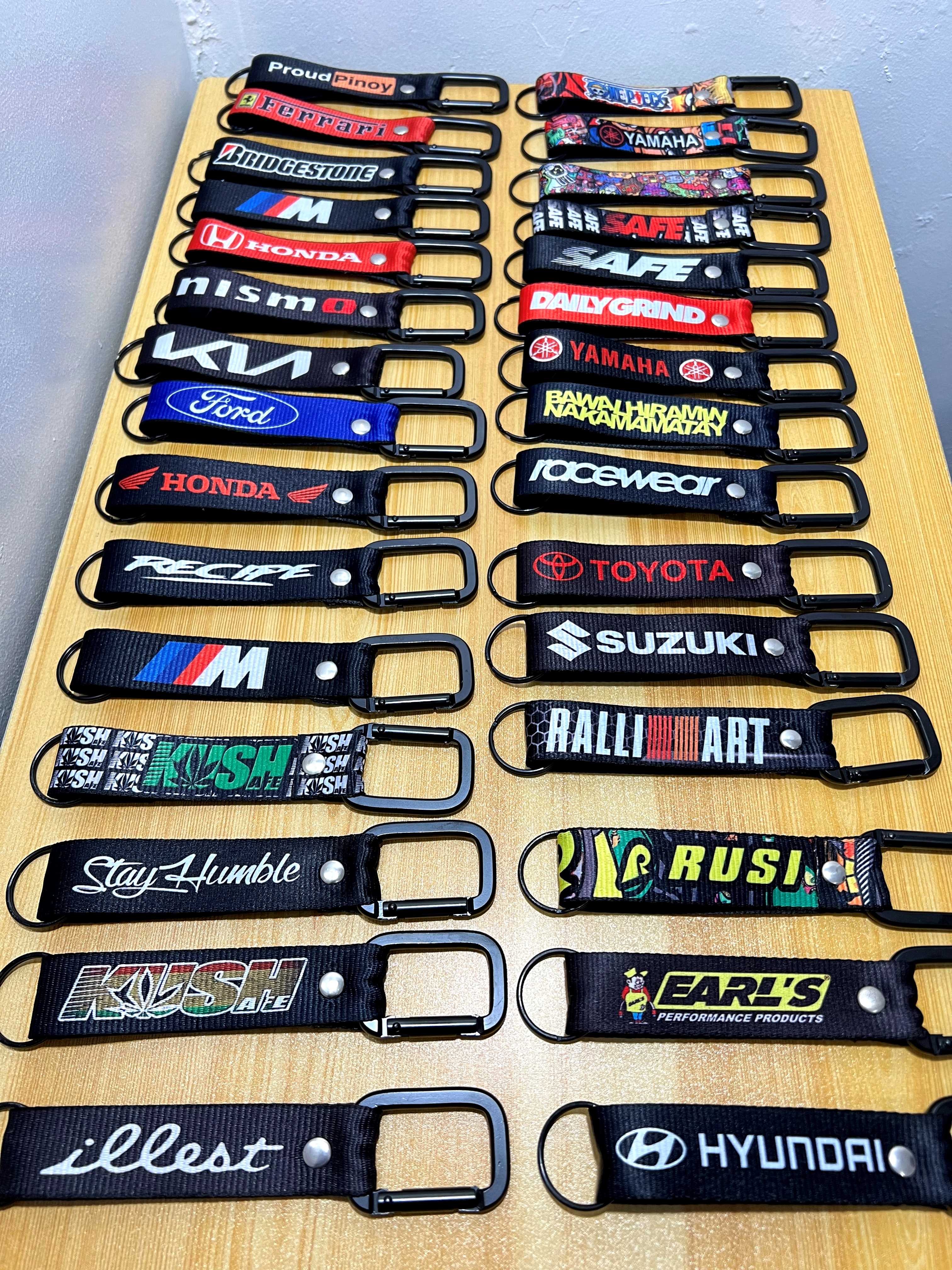 CAR BRANDS Keylace KeyChain Key Holder for Car With Carabiner Hook and ...