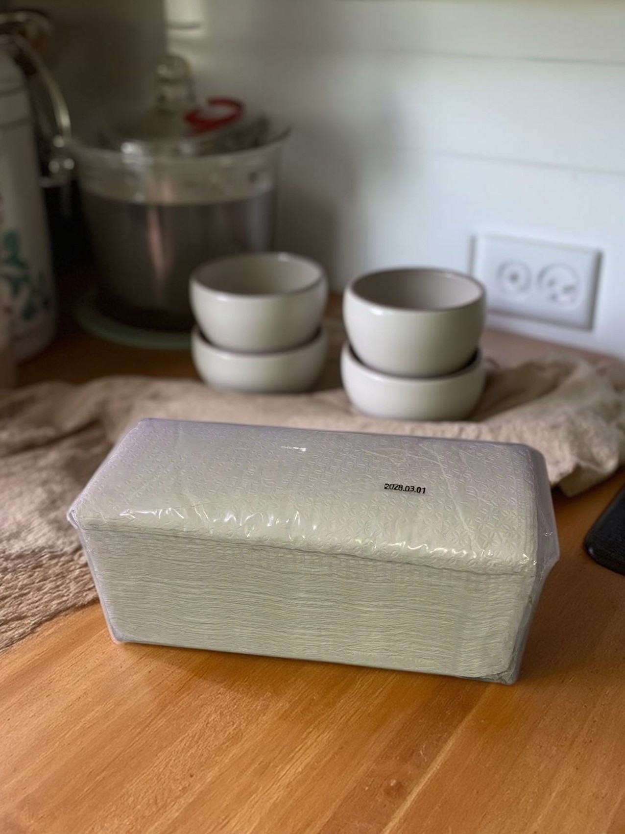 [150 Pulls] Interfolded Papertowel / Kitchen Towel / Hand Napkin ...