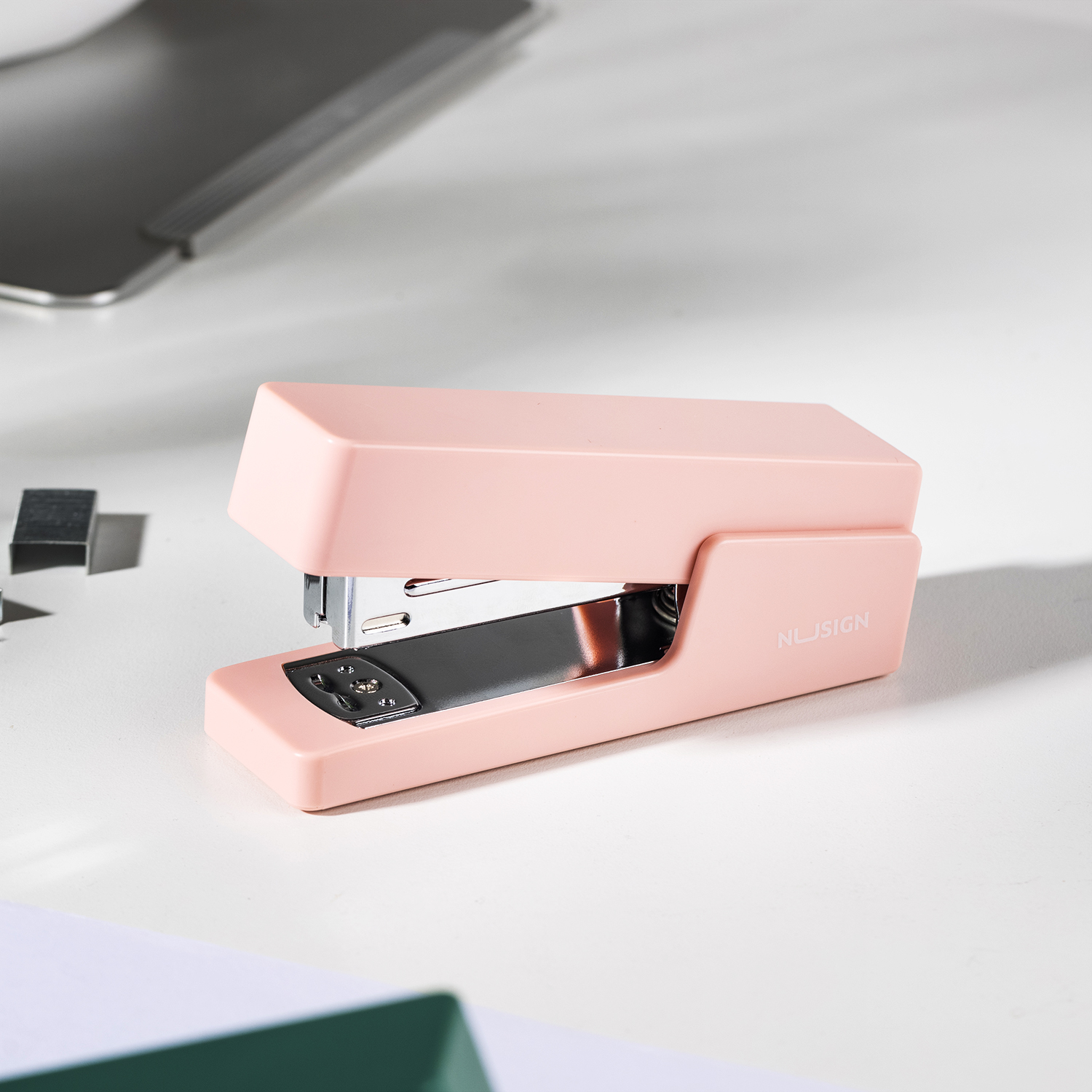 Deli NS084 Nusign Stapler Up to 20 Sheets 24/6 & 26/6 | Shopee Philippines