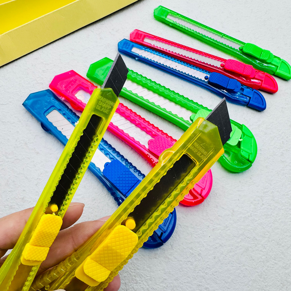 Cutter knife tool Big and small Retractable Cutting Tools | Shopee ...