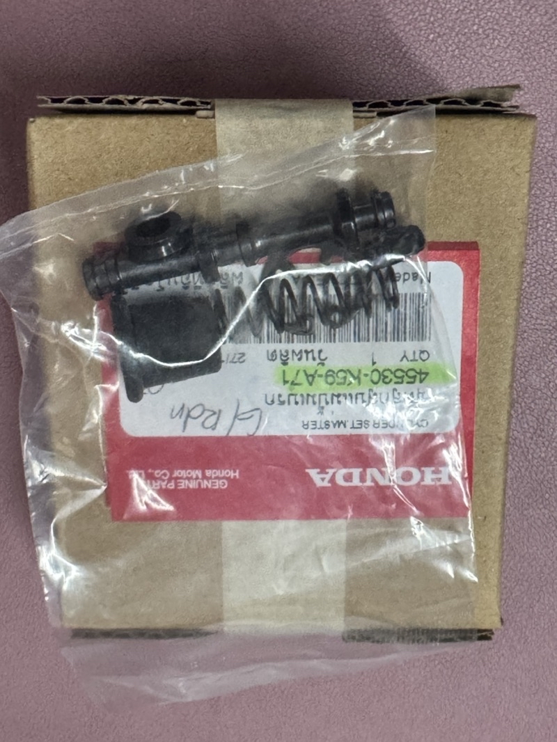 Honda Genuine Brake Master Repair Kit (45530-K59-A71) for Click 125/150 ...