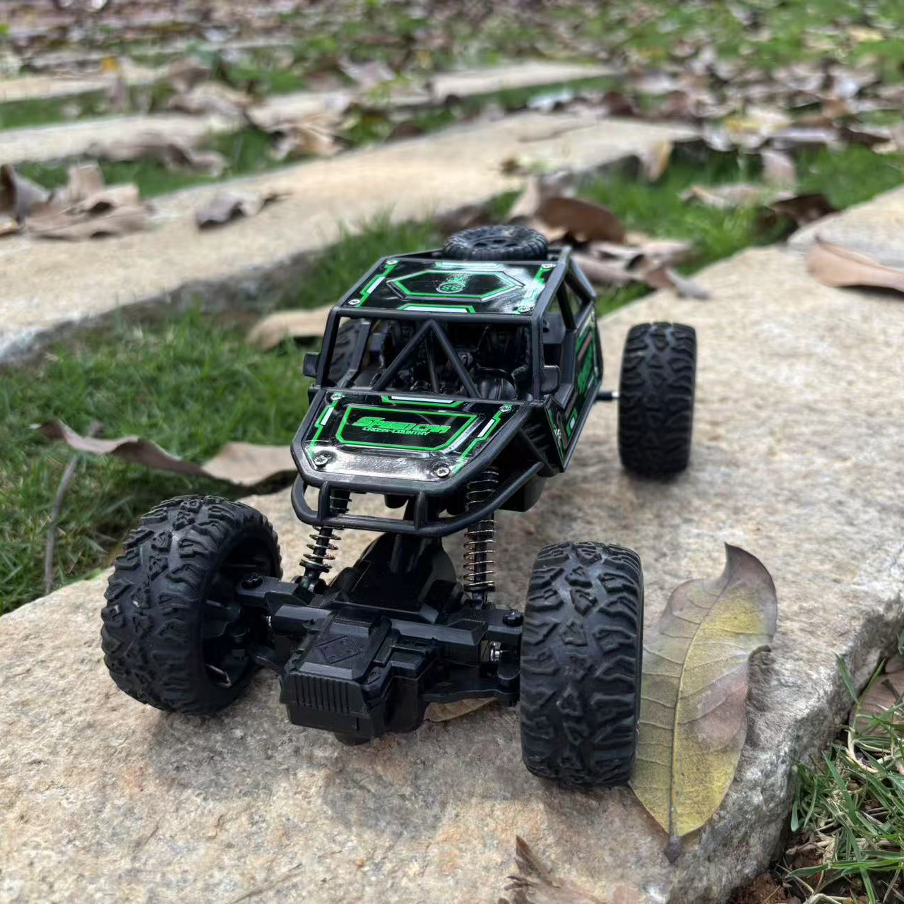 Remote Control Vehicle 2.4Ghz Monster Truck 1:16 RC Car 20KM/H 4WD ...